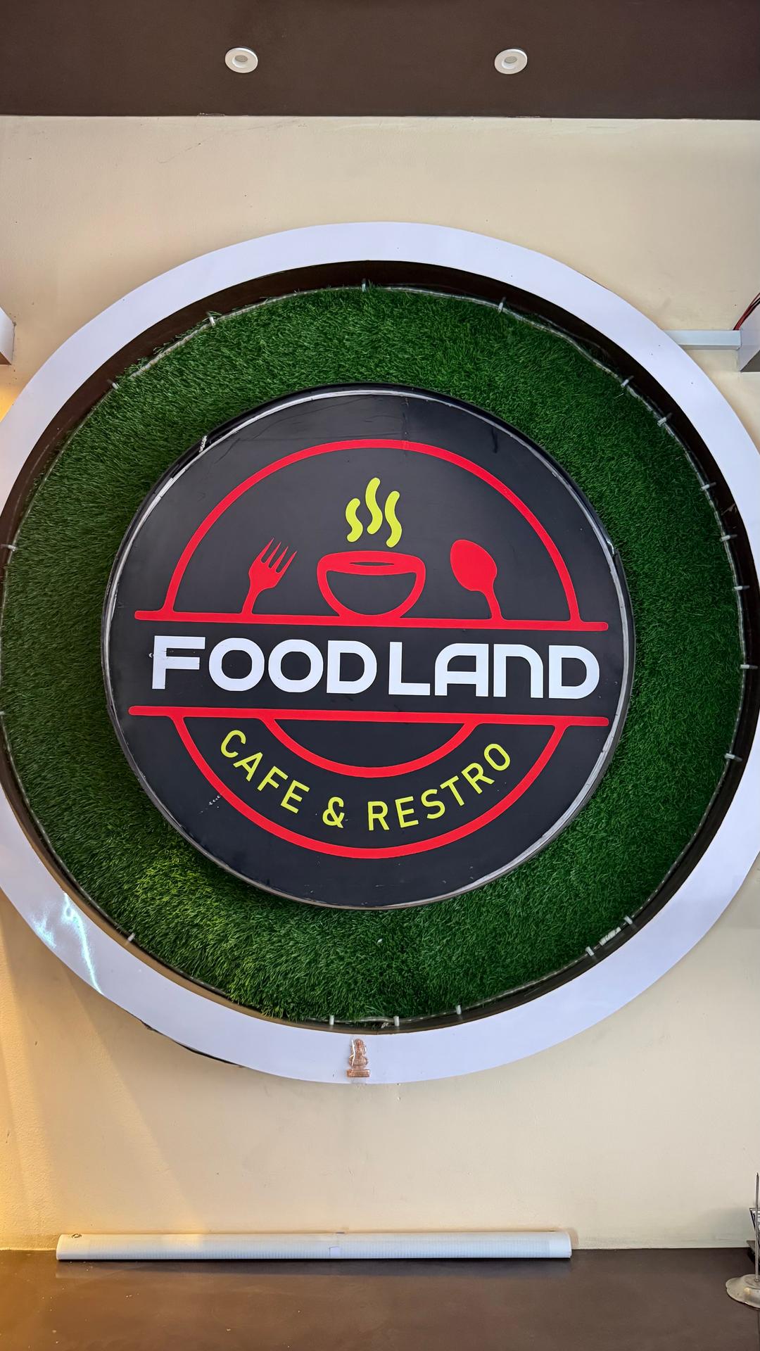 Foodland Cafe & Restaurant - Authentic Dining Experience